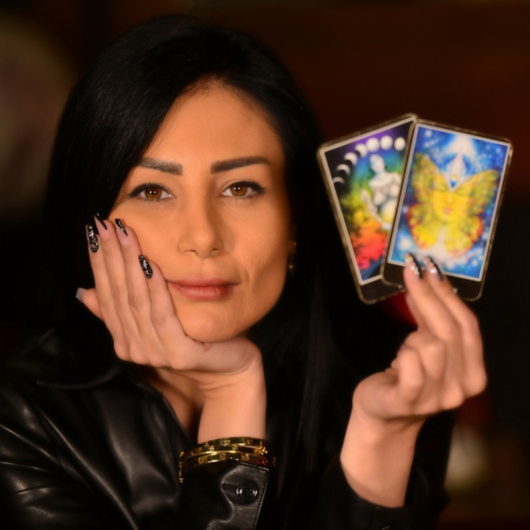 مكالمة التاروت الذهبية – SAMIA TAROT سامية تاروت